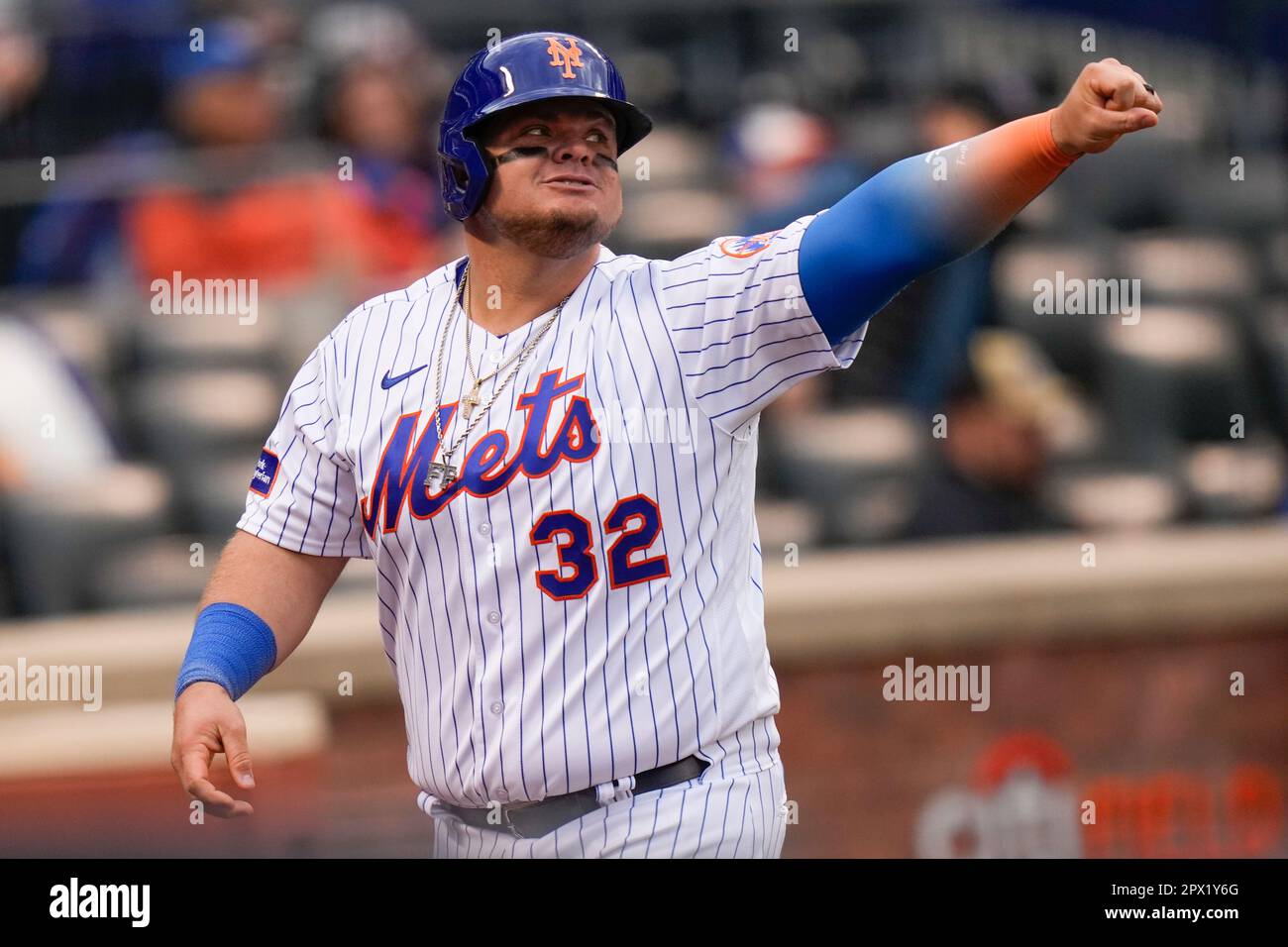 New York Mets' Daniel Vogelbach celebrates after scoring on a double ...