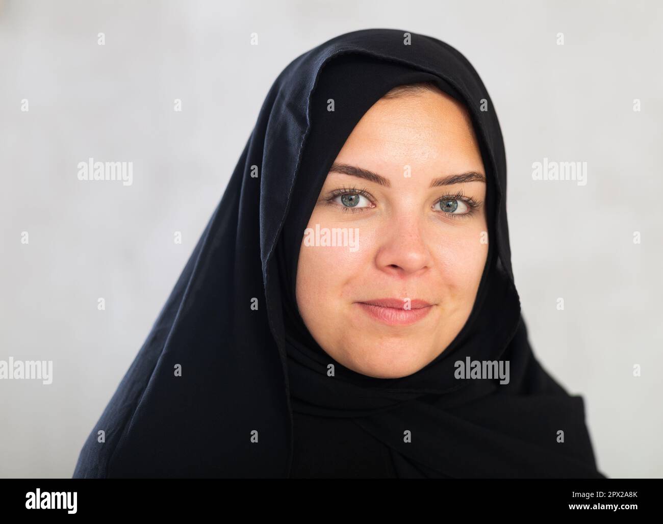Islamic garb hi-res stock photography and images - Alamy