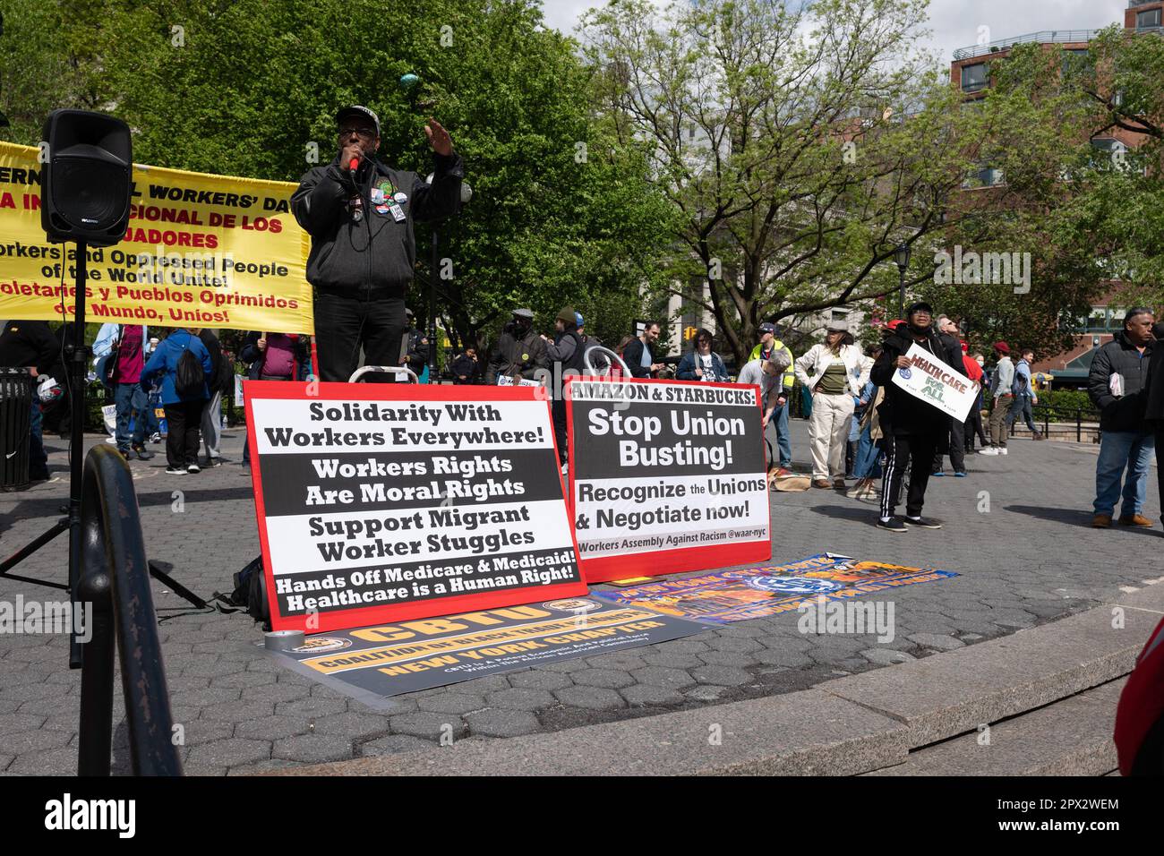 Handing out tickets hi-res stock photography and images - Alamy