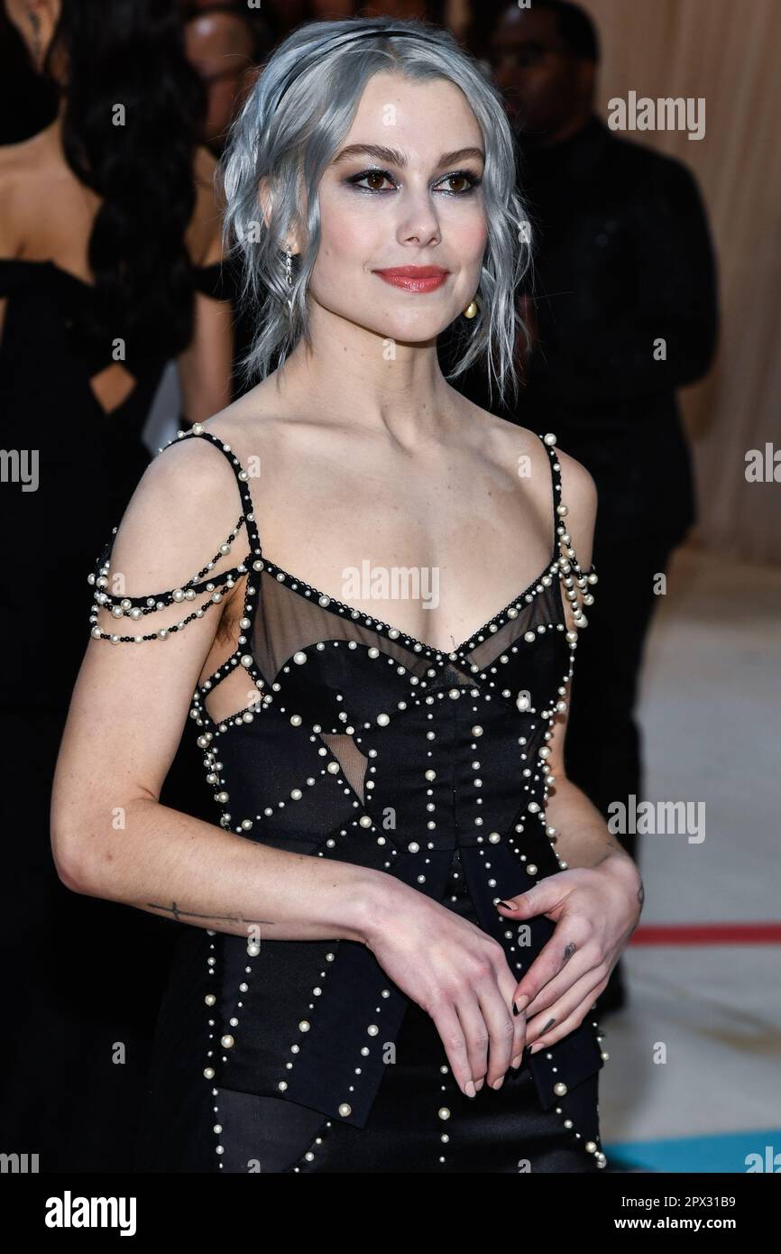 Phoebe bridgers met gala hi-res stock photography and images - Alamy
