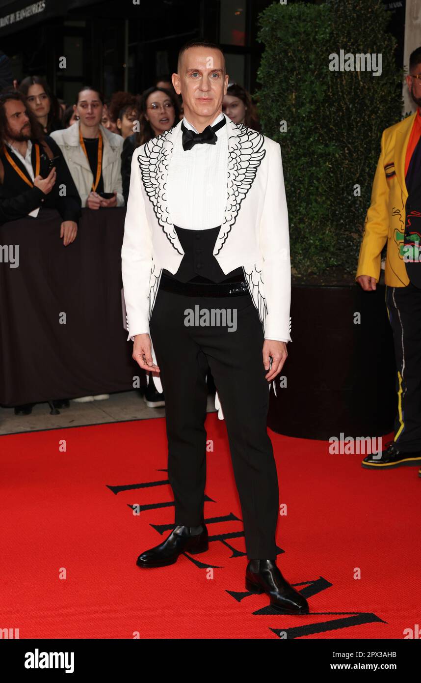 Jeremy Scott departs The Mark Hotel prior to attending The Metropolitan ...