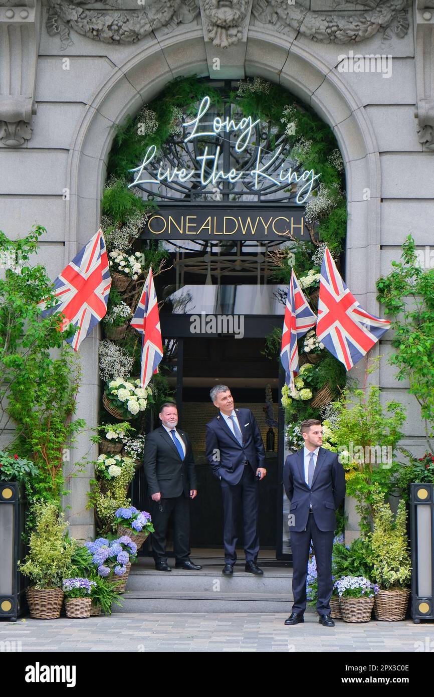 Celebrating the monarchy hi-res stock photography and images - Alamy