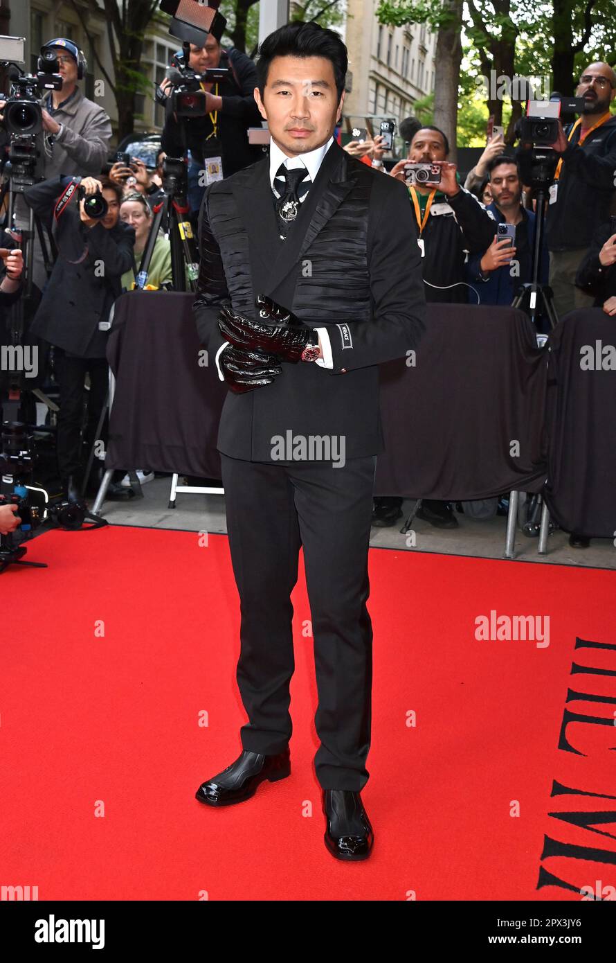 Simu liu met gala hi-res stock photography and images - Alamy