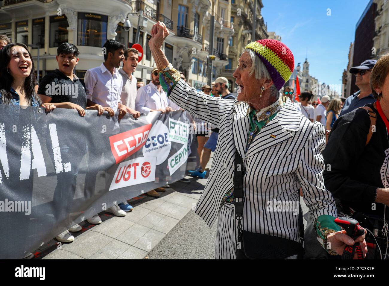 A woman with a hat with the colors of the flag of the Spanish Republic ...