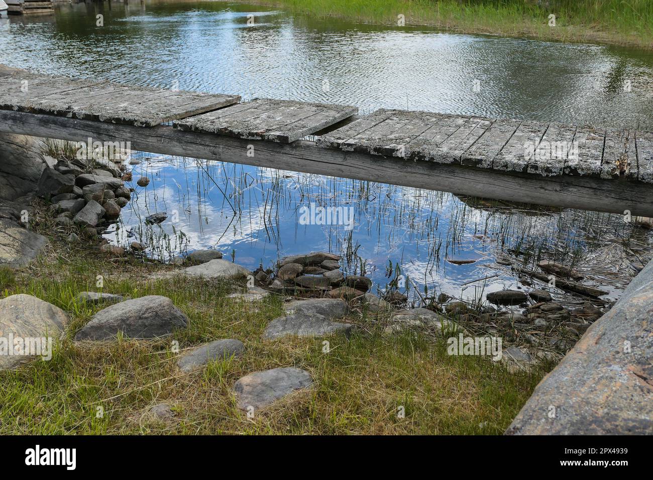 Wooden small bridge hi-res stock photography and images - Alamy