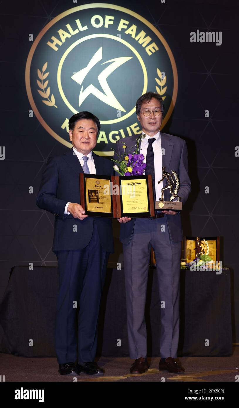 02nd May, 2023. Inductees of K League Hall of Fame Choi Soon-ho (R ...