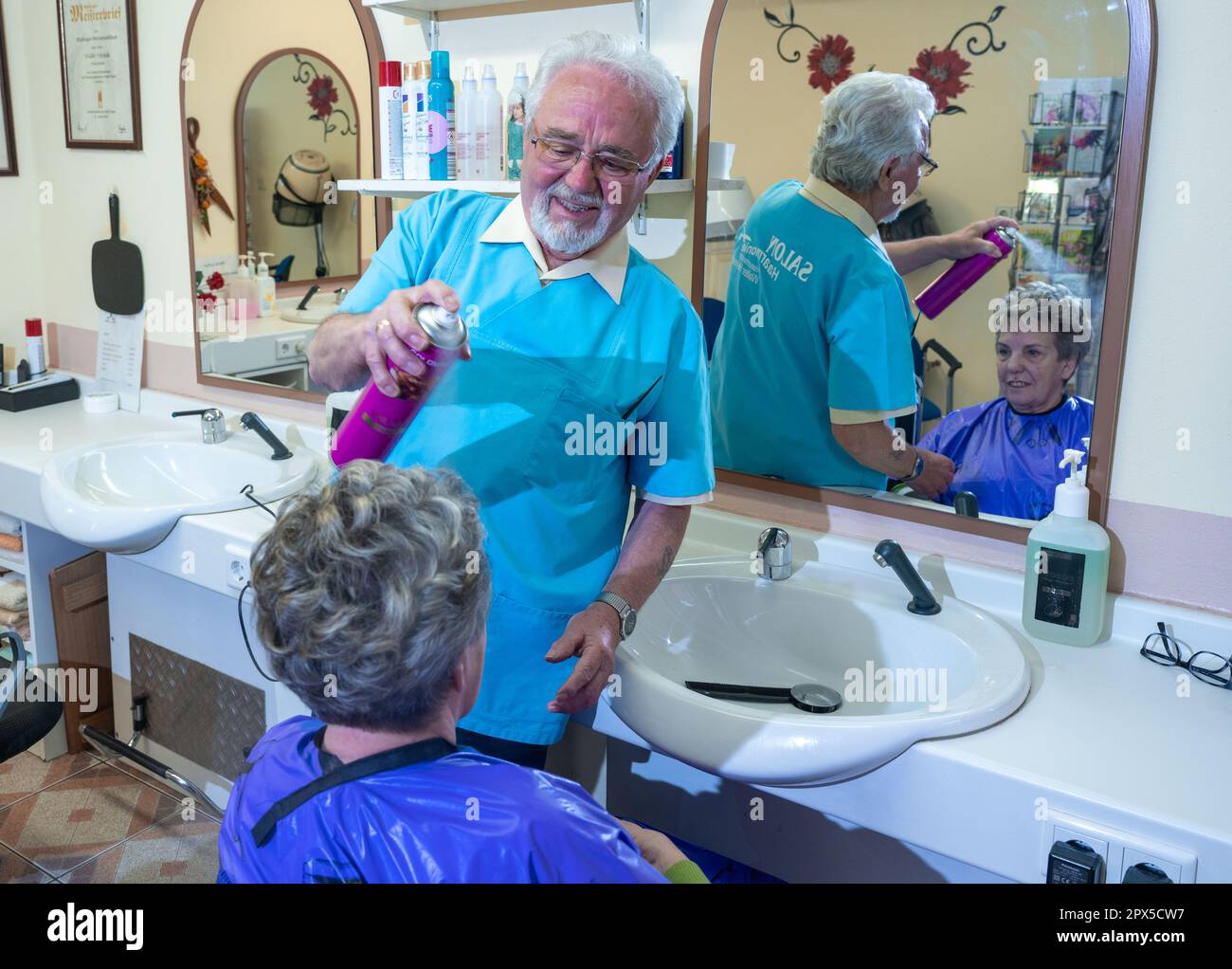 PRODUCTION - 25 April 2023, Saxony-Anhalt, Wolferstedt: Master ...