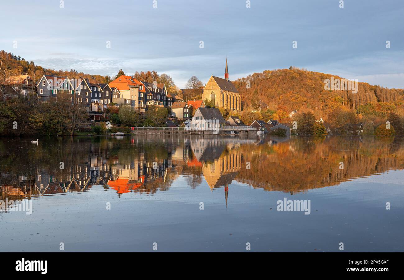 Panoramic image of Beyenburg lake with water reflection and autumnal ...