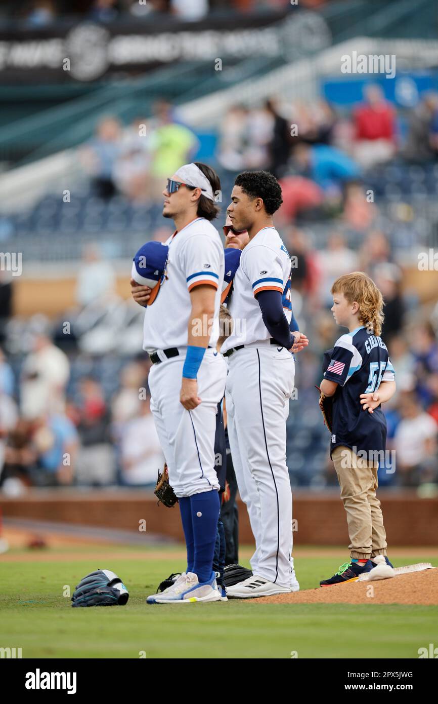 Pitcher and infielder hi-res stock photography and images - Alamy