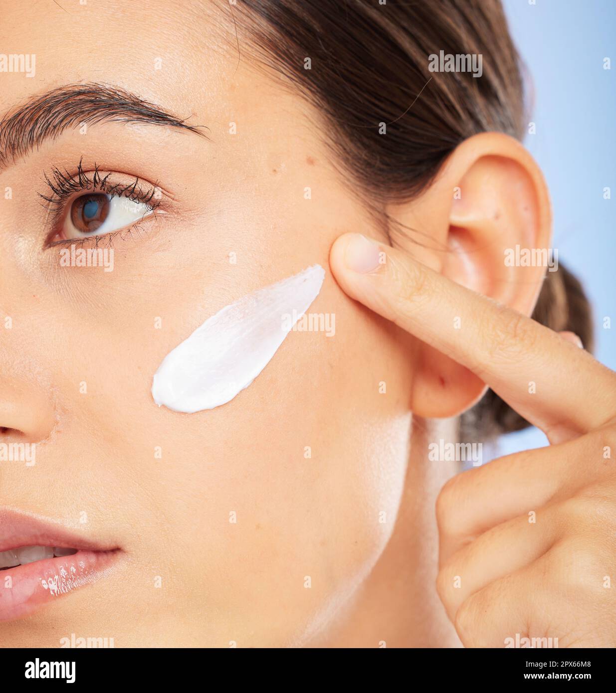Thinking cosmetics woman cream hi-res stock photography and images - Alamy