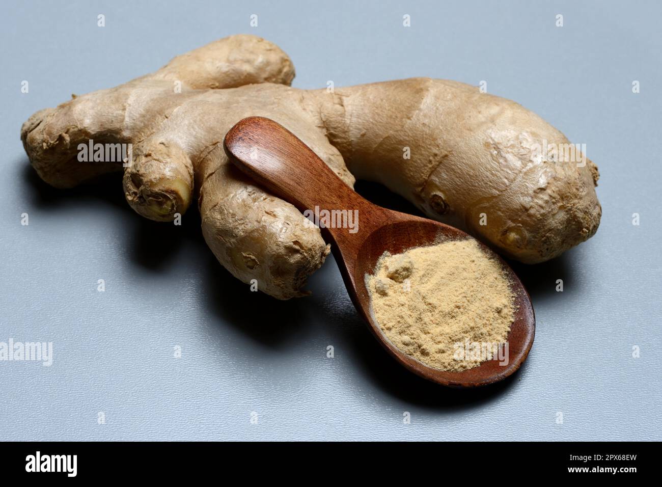 Ginger (Zingiber officinale), ginger bulb and ginger powder in ...