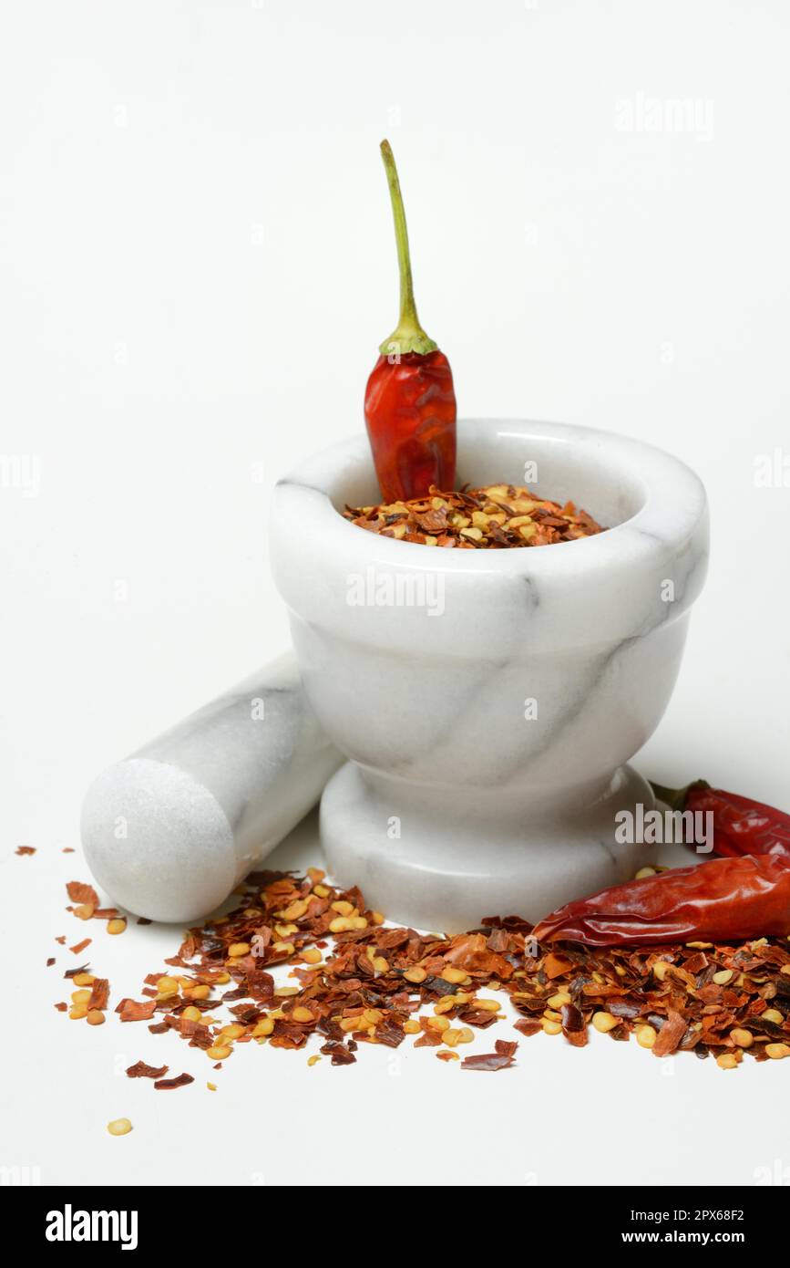 Chilli, dried chilli peppers (Capsicum) and chilli flakes annuum Stock ...