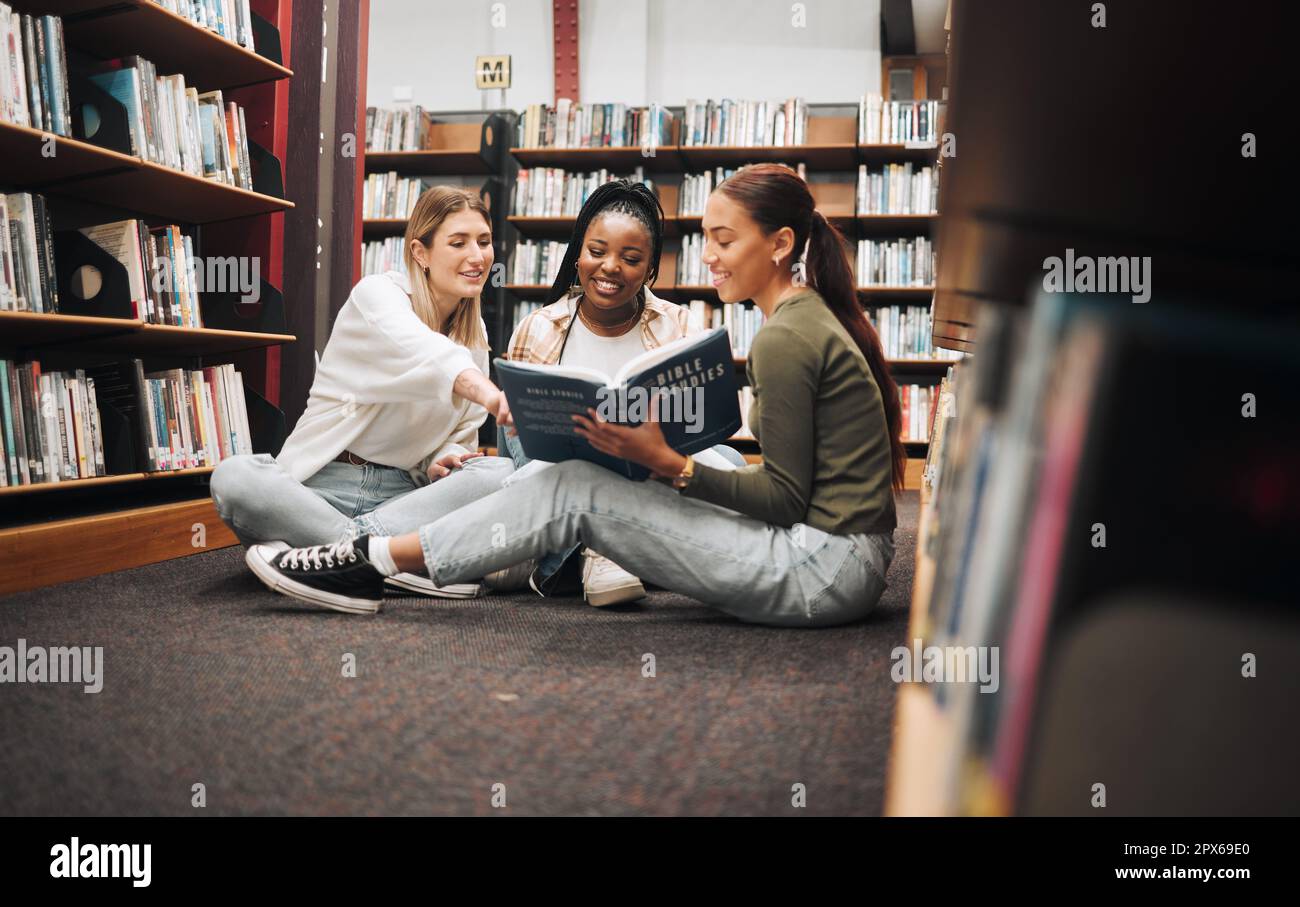 Student students looking up at face hi-res stock photography and images ...