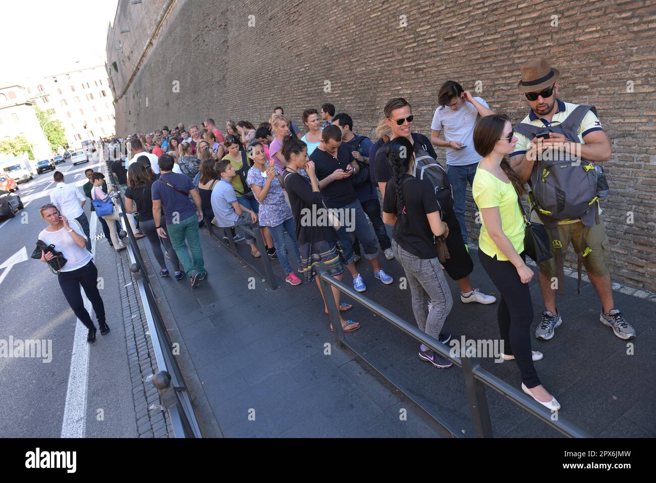Queue, Vatican Museums, Vatican City Stock Photo - Alamy