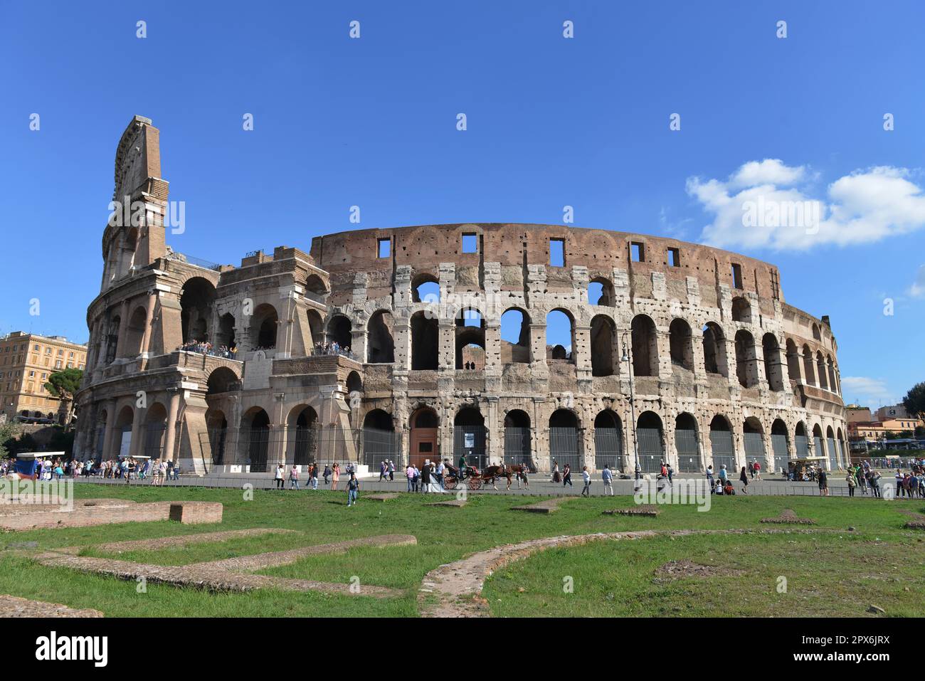 Colosseum, Piazza del Colosseo, Rome, Italy Stock Photo - Alamy