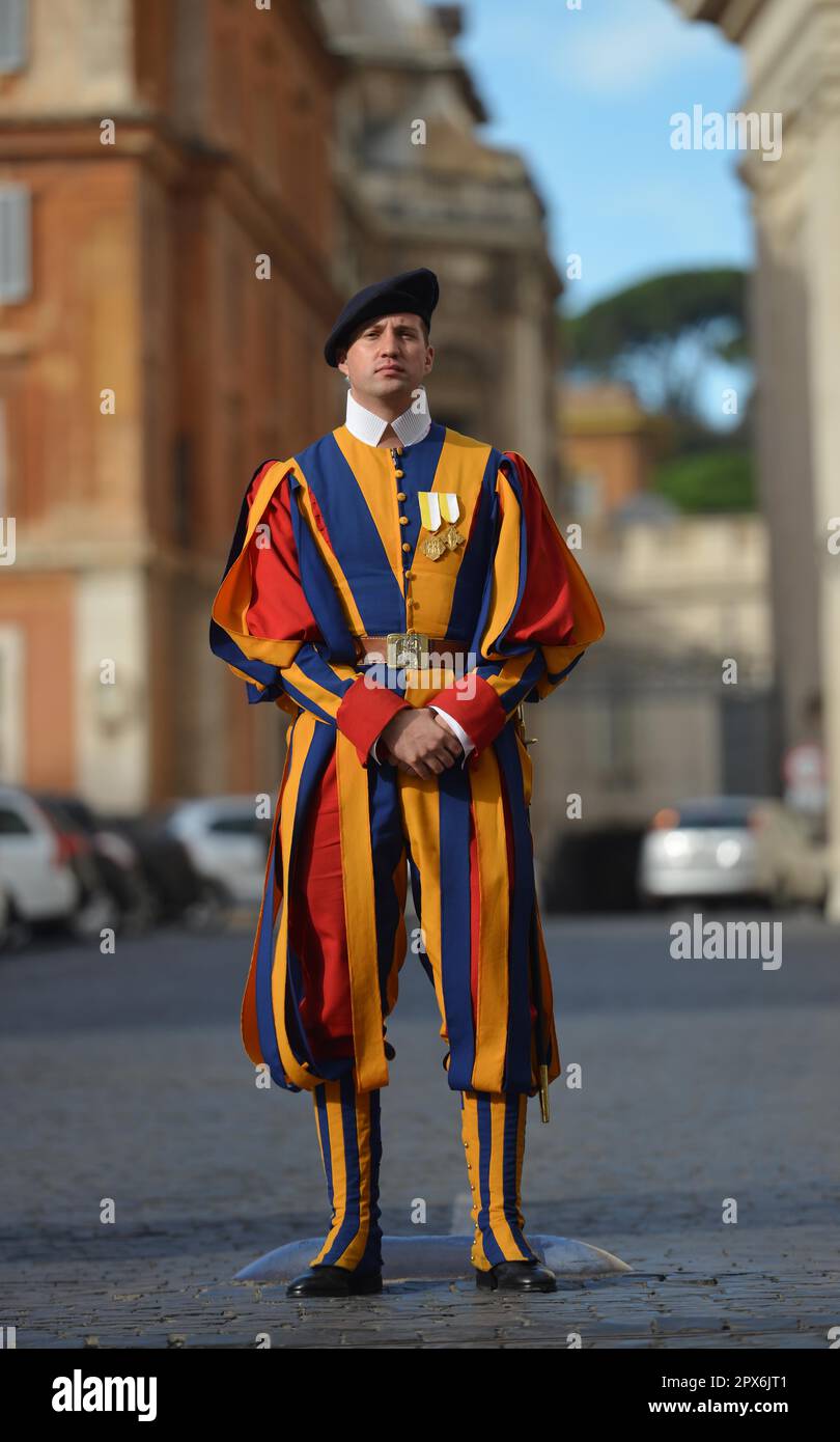Swiss Guard, Vatican City Stock Photo - Alamy