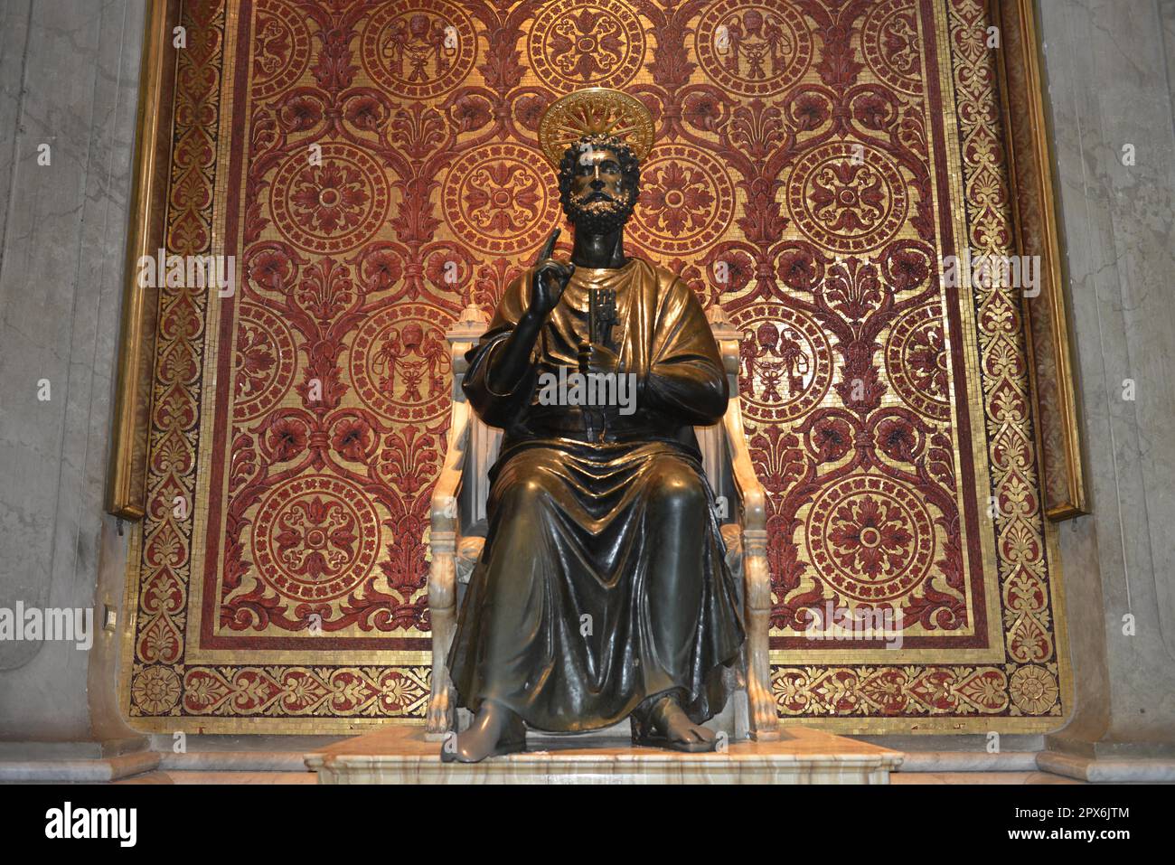 Bronze statue, Saint Peter, St. Peter's Basilica, Vatican City Stock ...