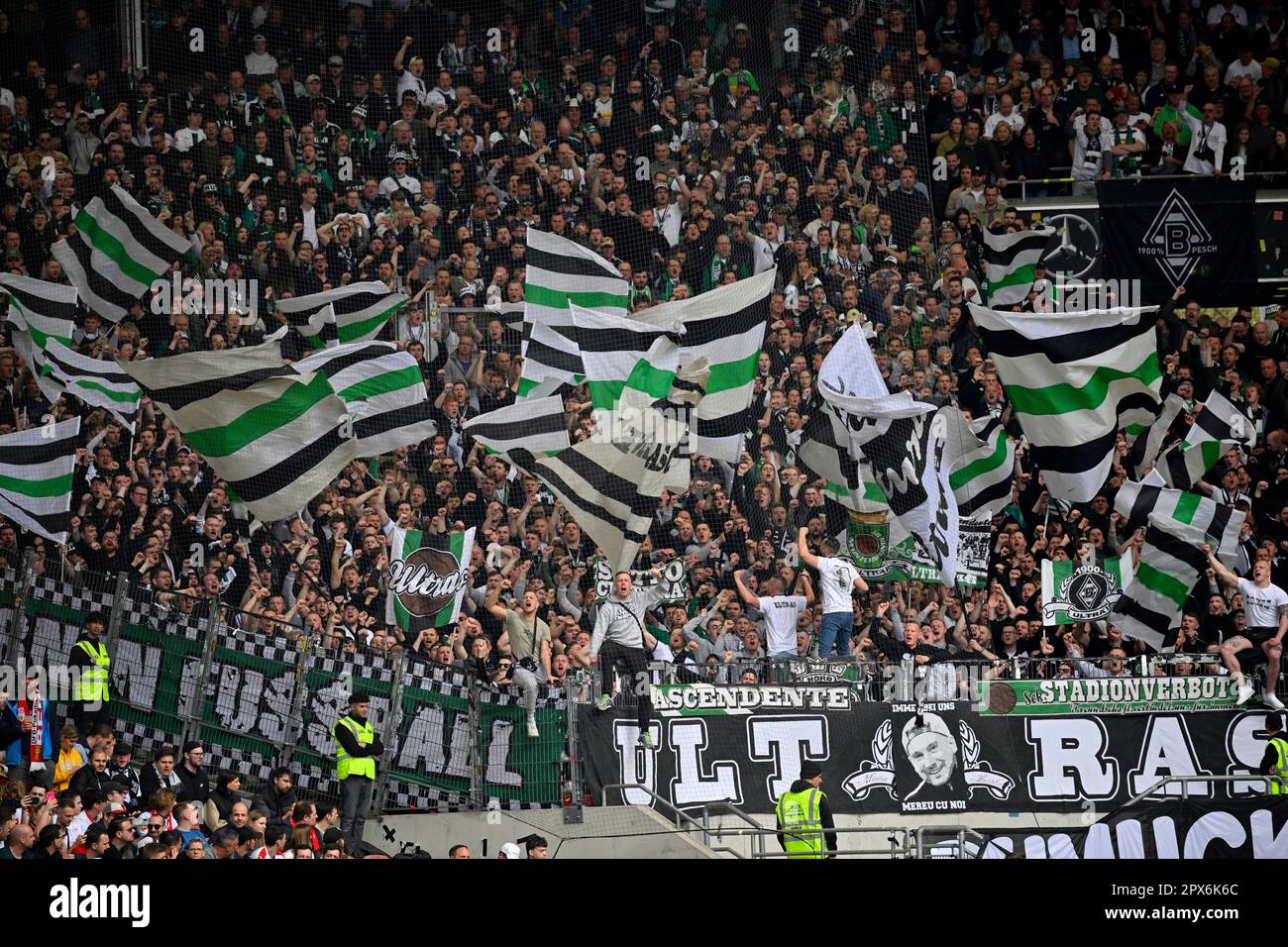 Fan block flags, flags, atmospheric, Borussia Moenchengladbach ...