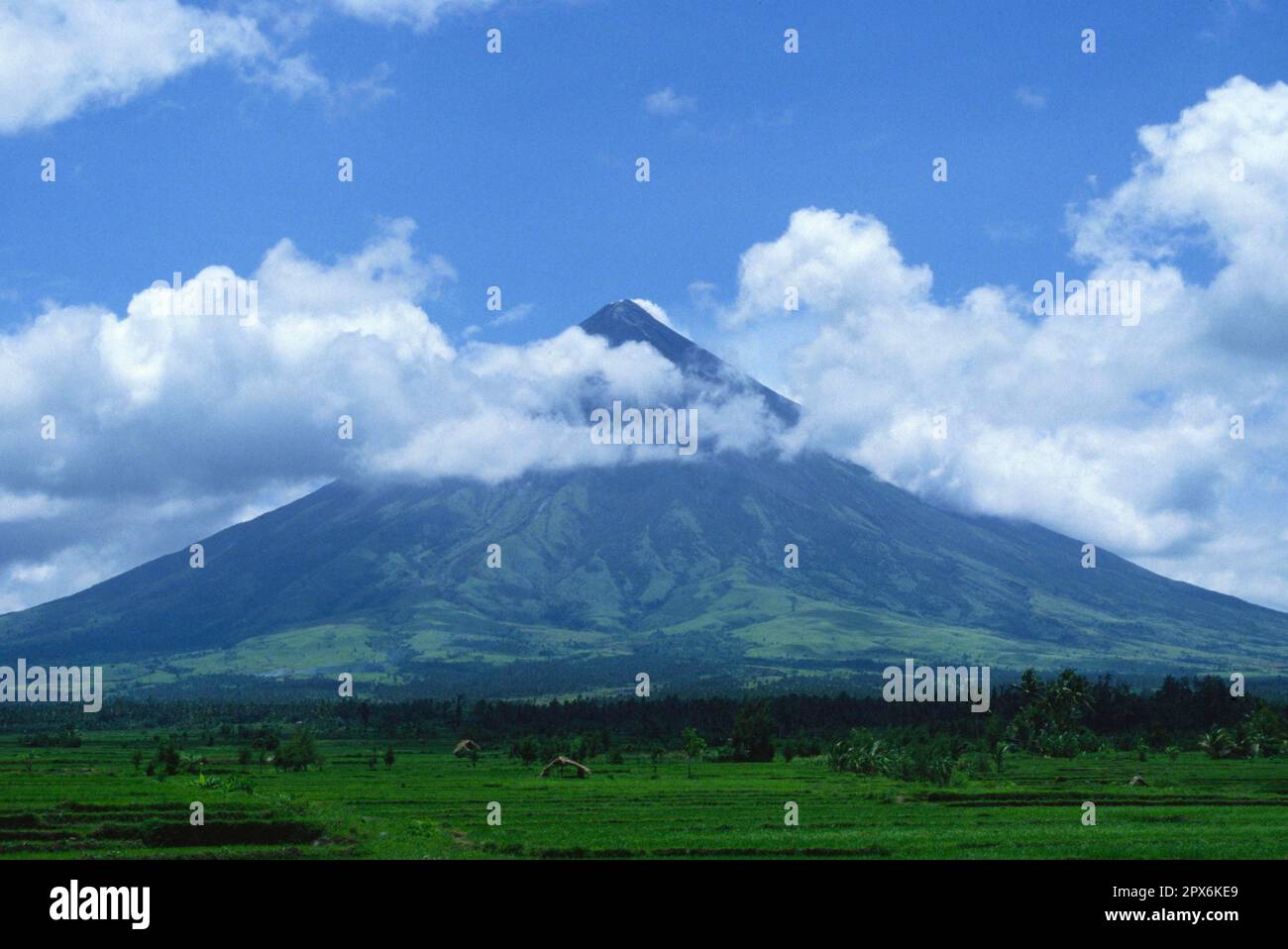 Mayon Volcano, Luzon, Philippines Stock Photo - Alamy