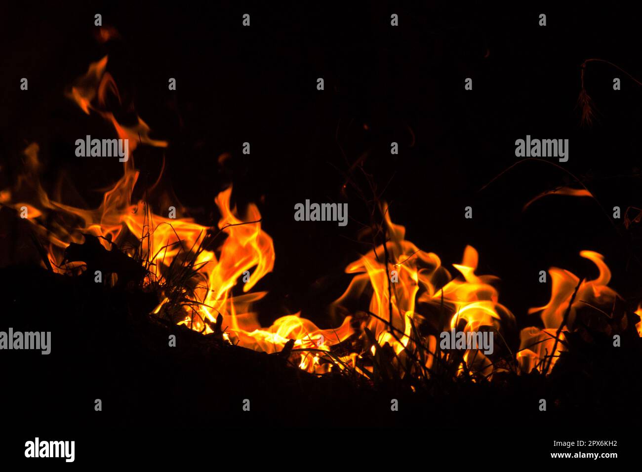 Uncontrolled flames hi-res stock photography and images - Alamy