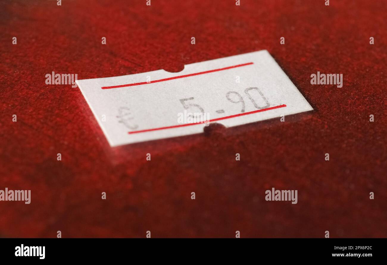 price tag label on a product box Stock Photo - Alamy