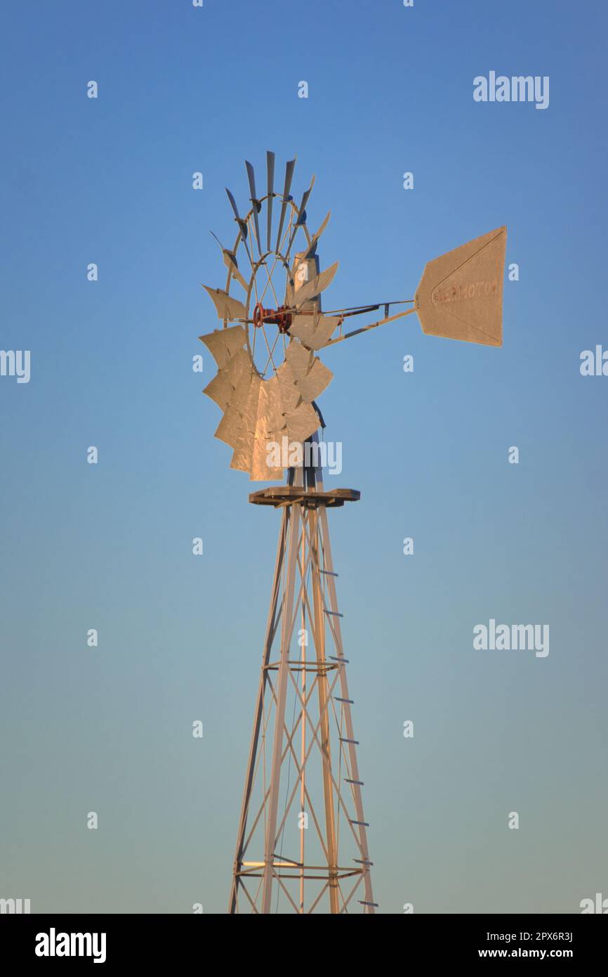 Metal windmill hi-res stock photography and images - Alamy