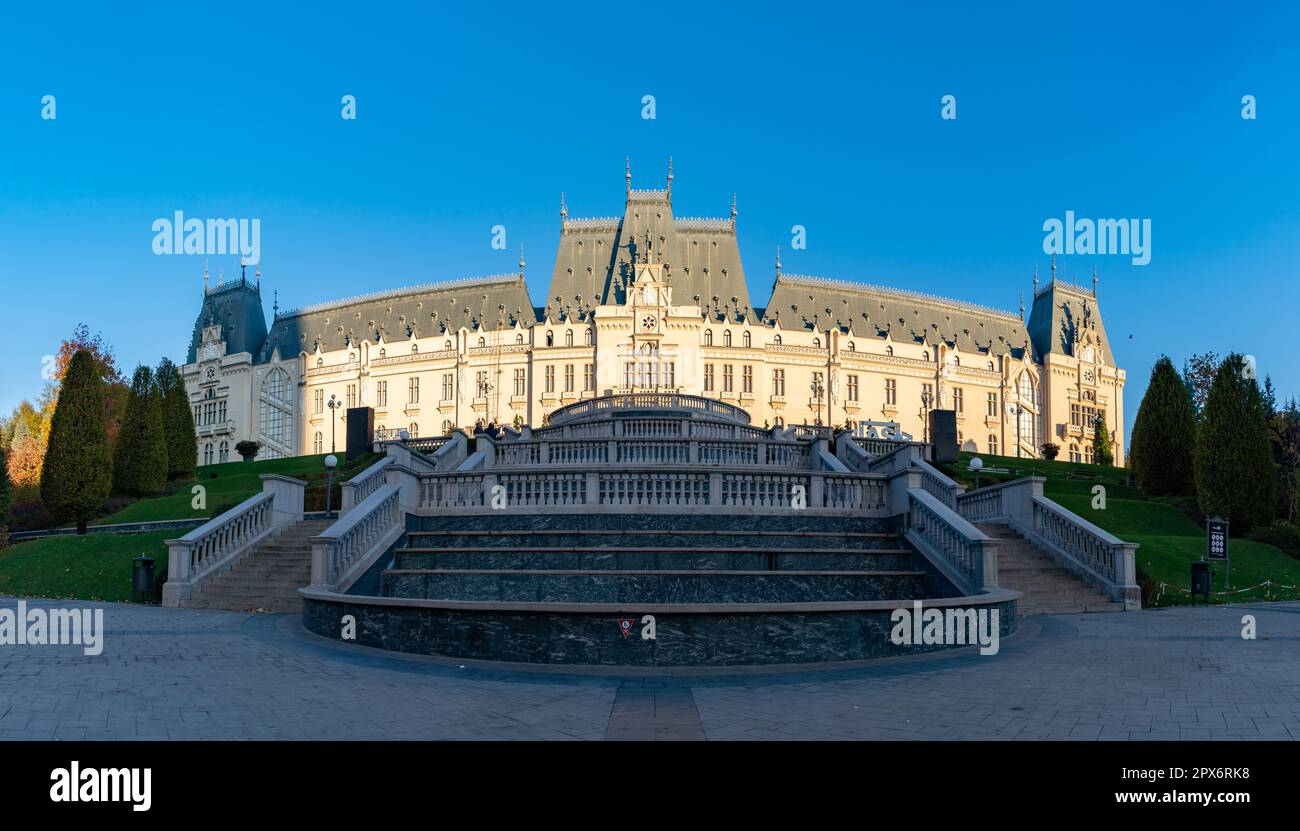 Palas public garden hi-res stock photography and images - Alamy