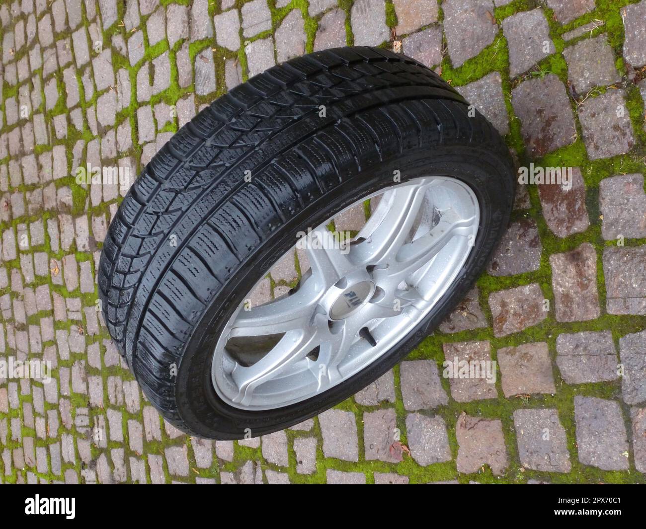 Alloy rim hi-res stock photography and images - Alamy