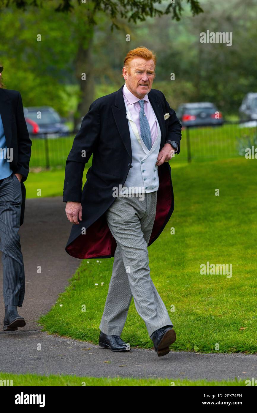 Prince Harry’s ‘surrogate father’ Mark Dyer attends niece’s wedding ...