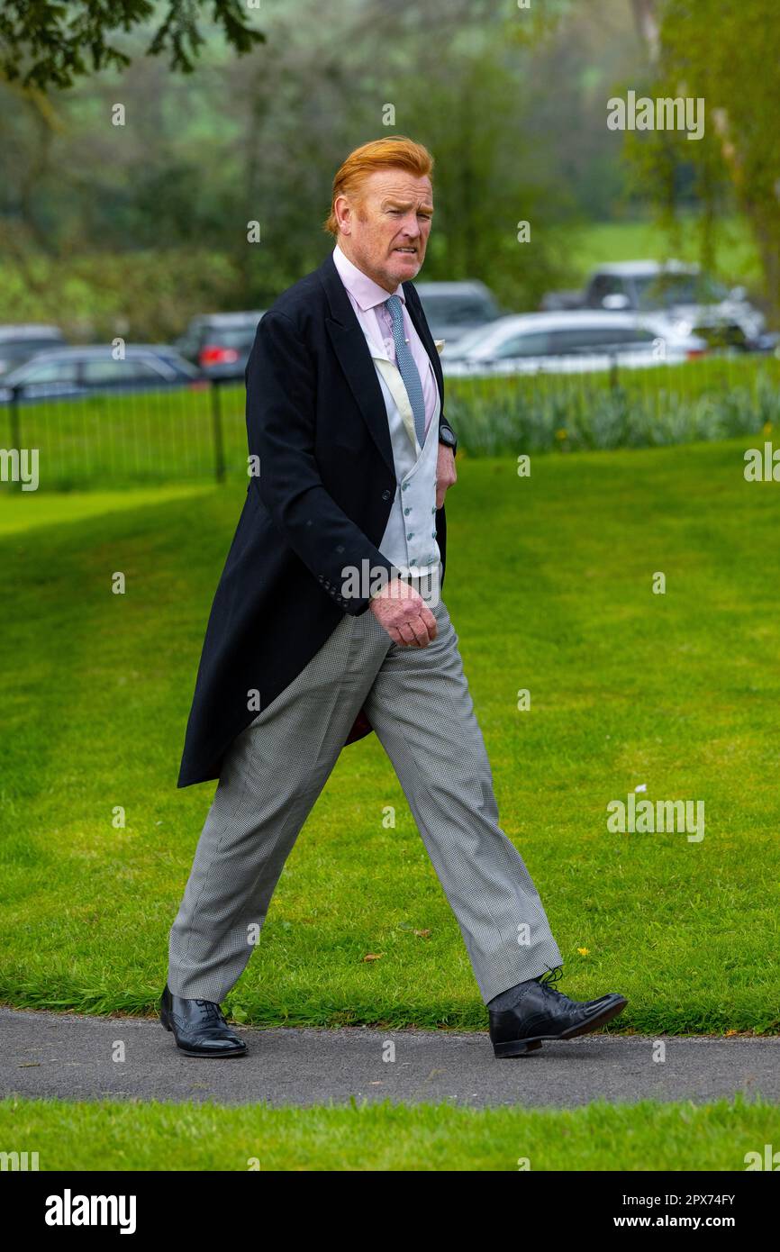 Prince Harry’s ‘surrogate father’ Mark Dyer attends niece’s wedding ...