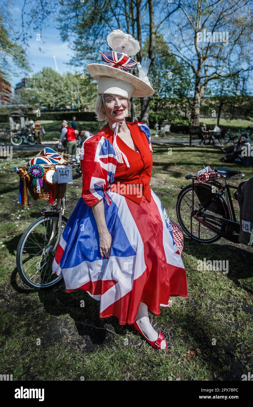 Janice Calow from Stourbridge, dressed in Union Jack dress, and a ...