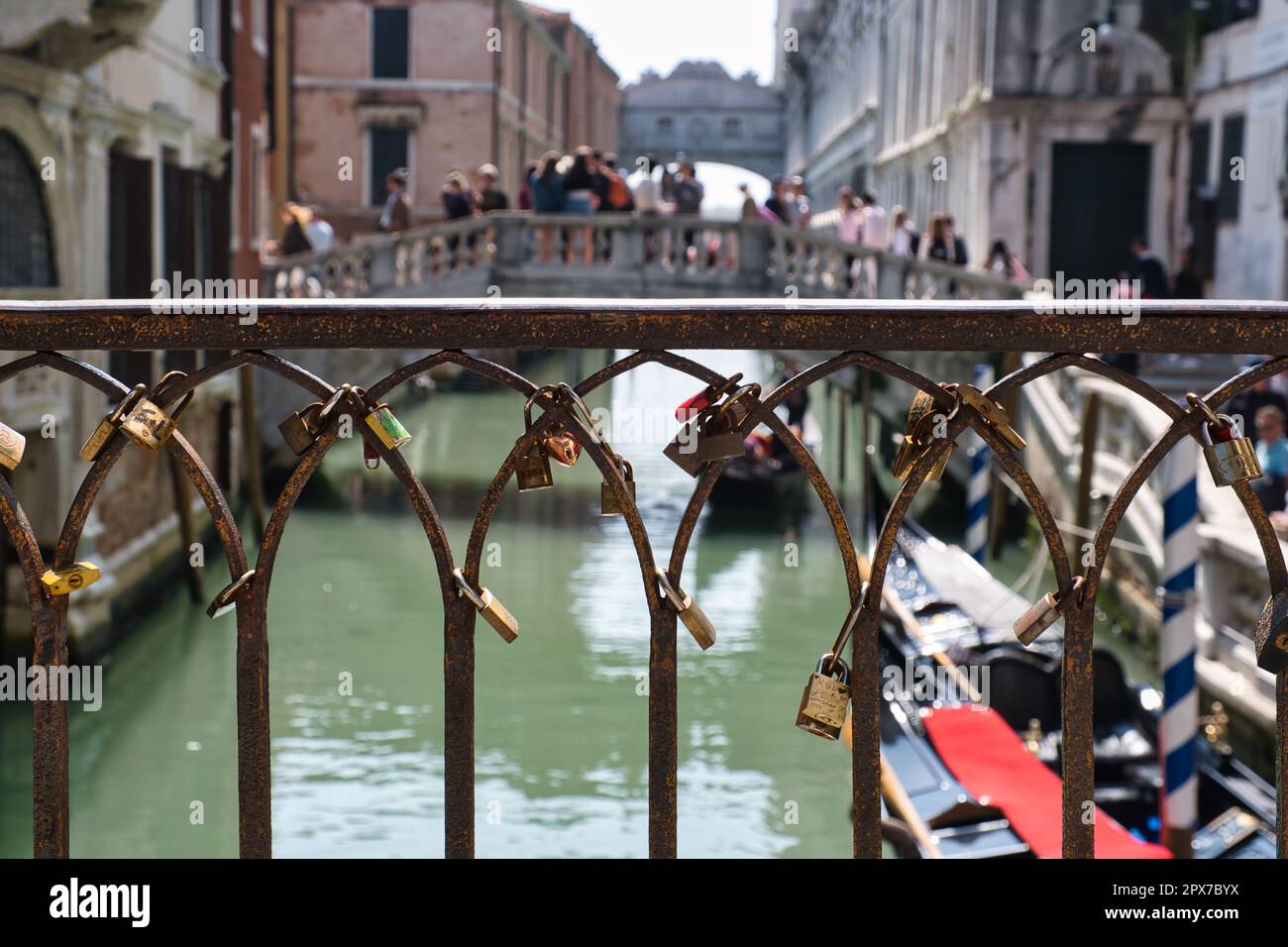 Venice italy love padlocks hi-res stock photography and images - Alamy