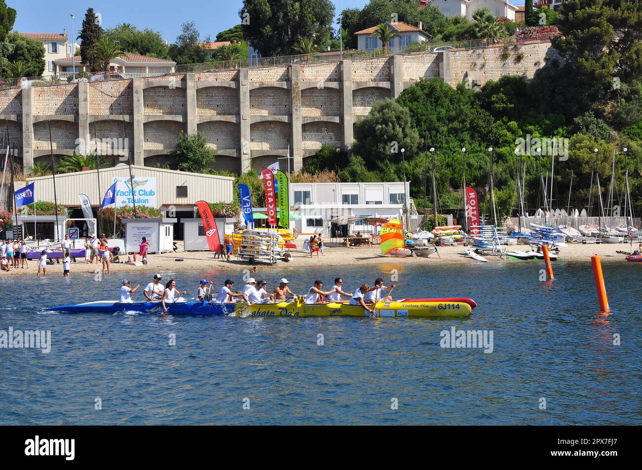 Introduction to the Tahitian canoe at the Toulon nautical base Stock ...