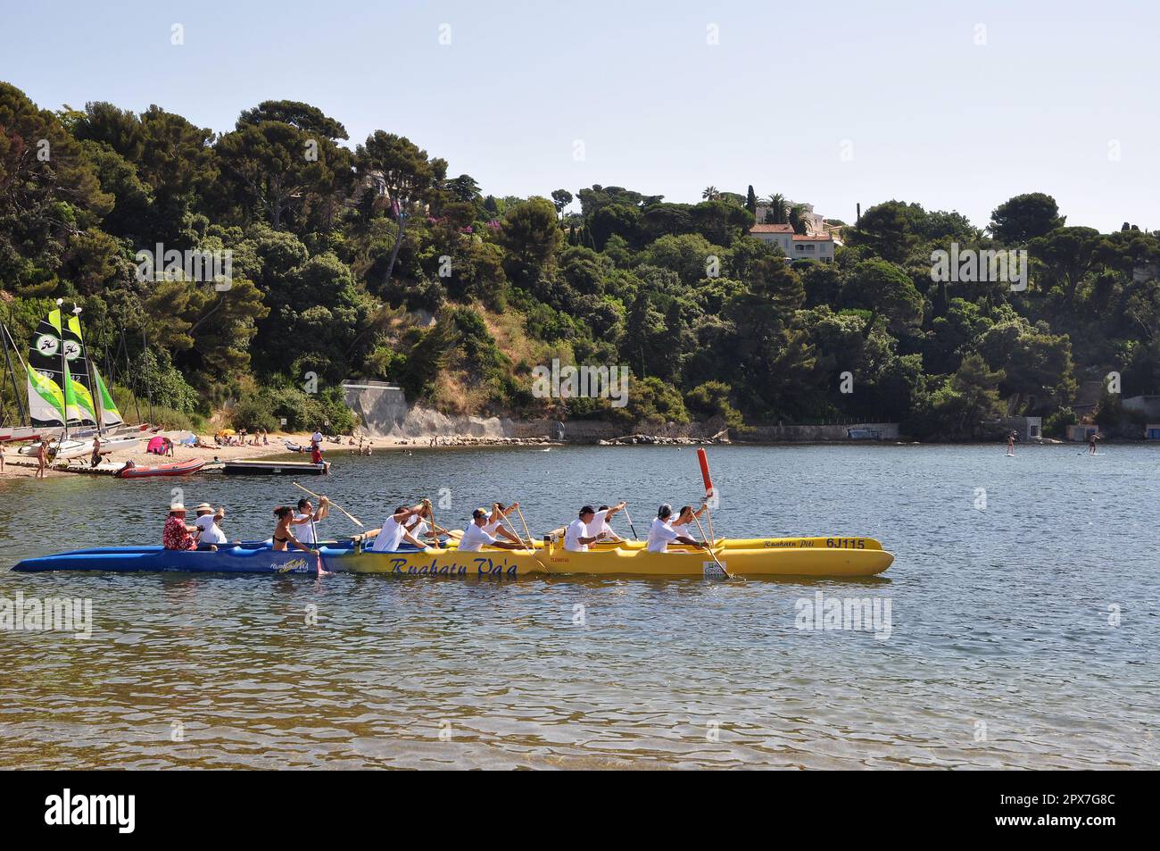 Introduction to the Tahitian canoe at the Toulon nautical base Stock ...