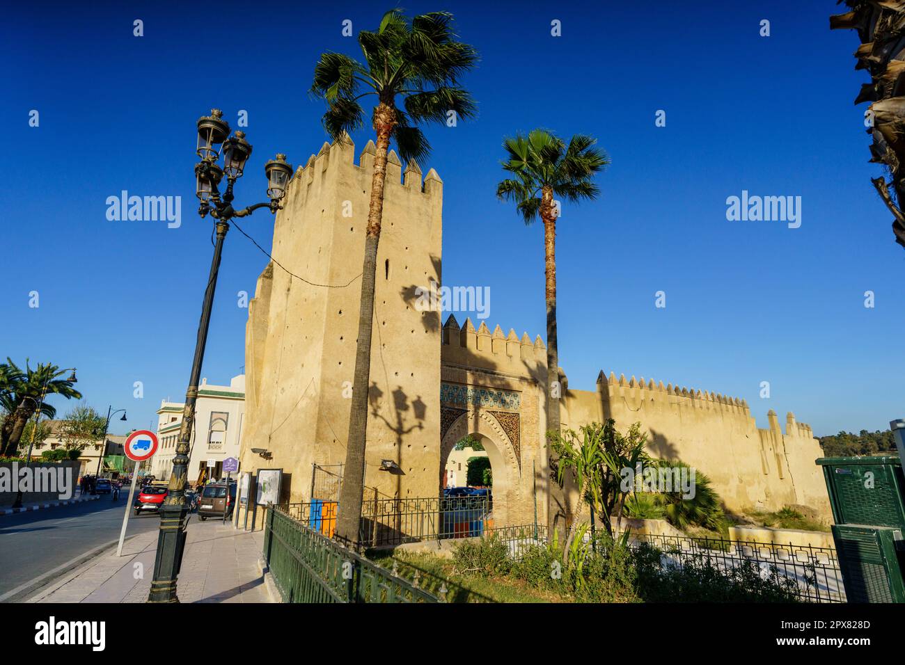 walls and gate of the historical royal palace, Fes el-Jdid, Fez ...