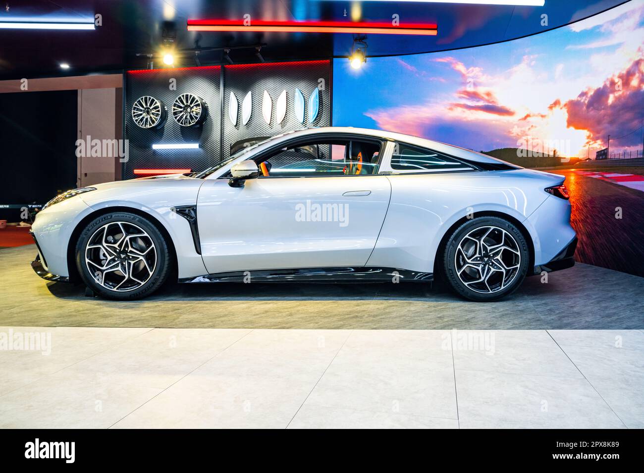 Neta gt hi-res stock photography and images - Alamy