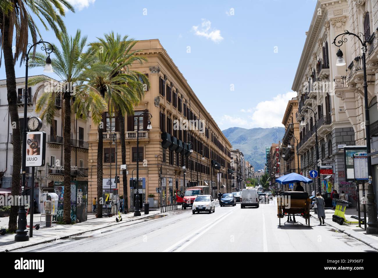 Via Roma in Palermo leads through the old town with beautiful historic ...