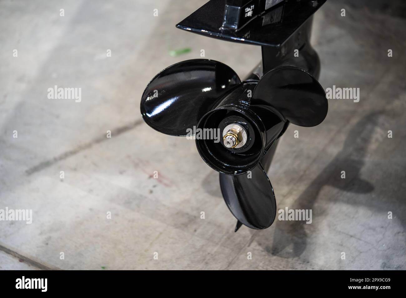 Close up shot of a new propeller from a sailing boat Stock Photo - Alamy