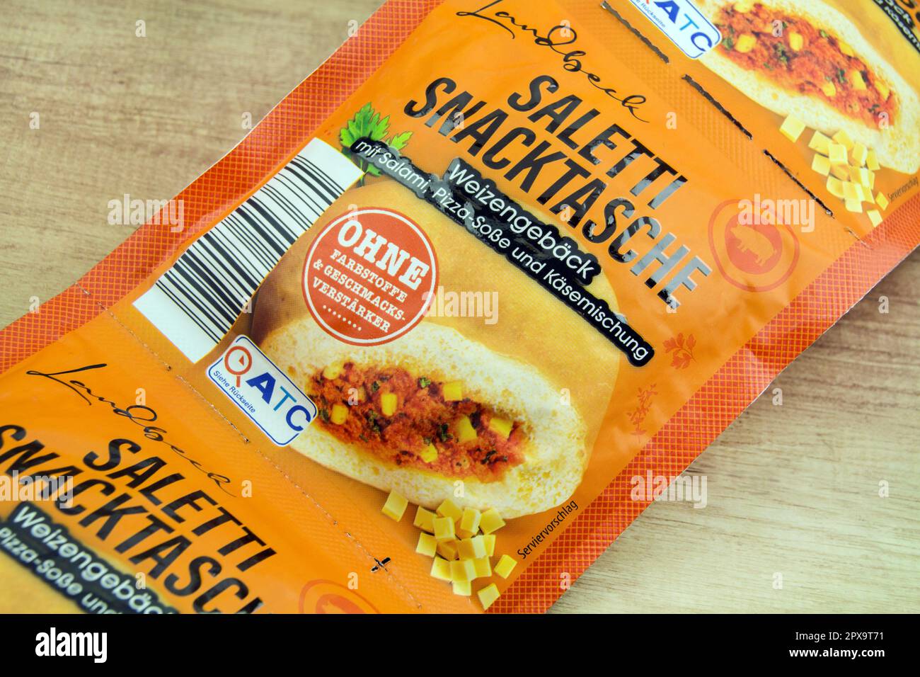 Sauce und salami portionen hi-res stock photography and images - Alamy