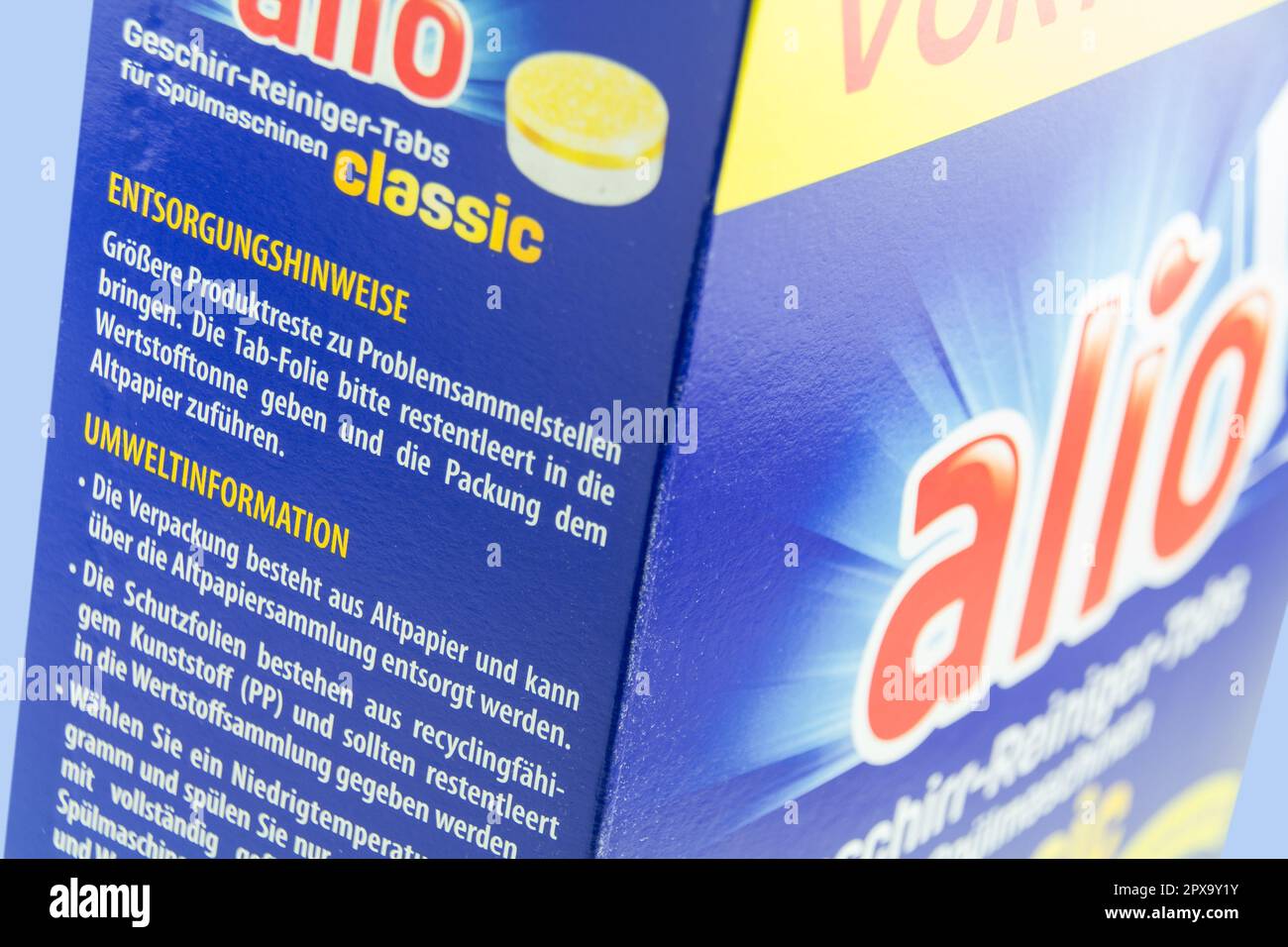 Alio Classic Spülmaschinentabs auf weissem Hintergrund Stock Photo - Alamy