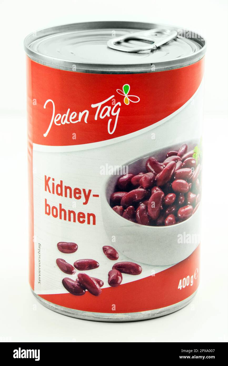 Konserven auf weißem hintergrund hi-res stock photography and images ...