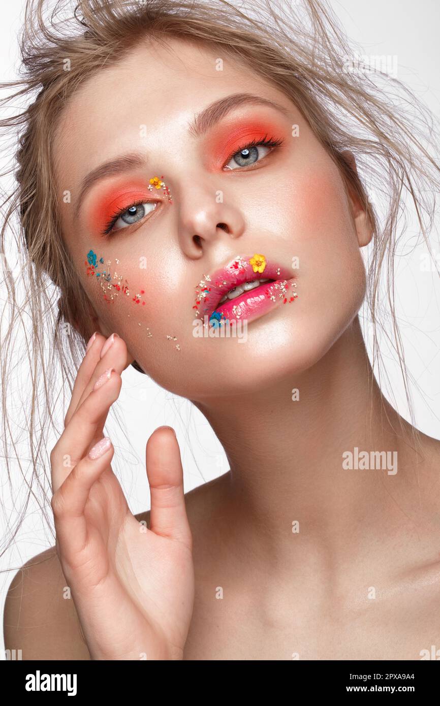 Beautiful girl with art make-up and flowers. beauty face. Photos shot ...