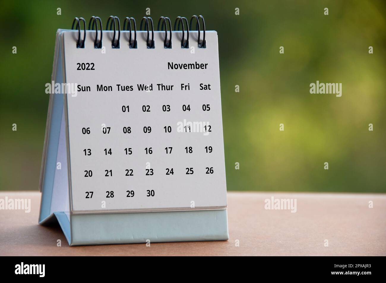 November 2022 calendar with customizable space for text or ideas. Copy ...