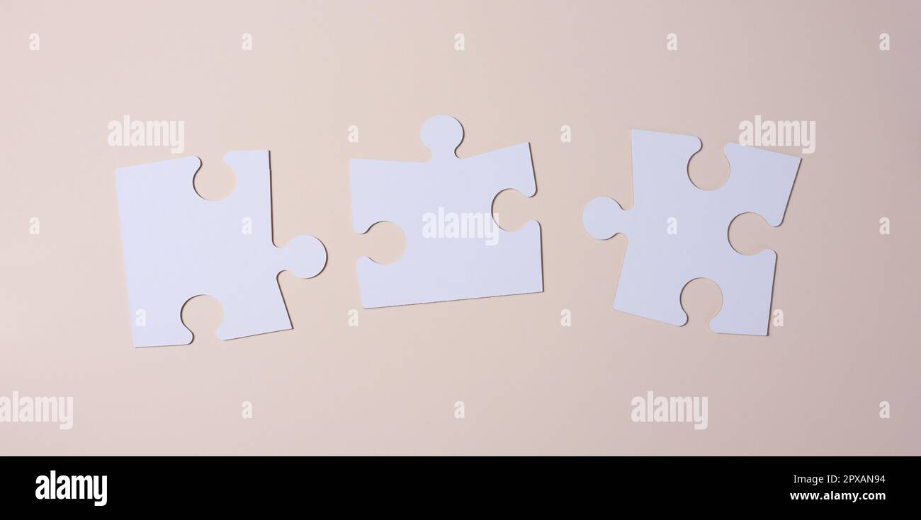 Empty puzzles hi-res stock photography and images - Alamy