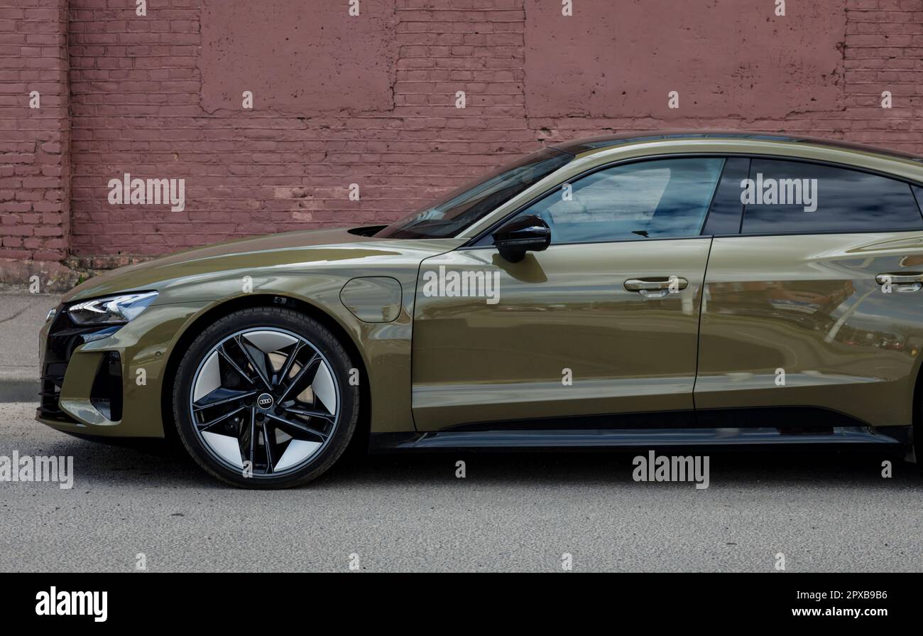 All electric audi e tron gt hi-res stock photography and images - Alamy