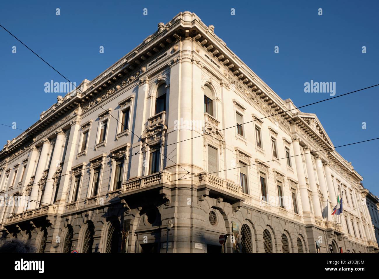 historic building in the city center of milan Stock Photo - Alamy