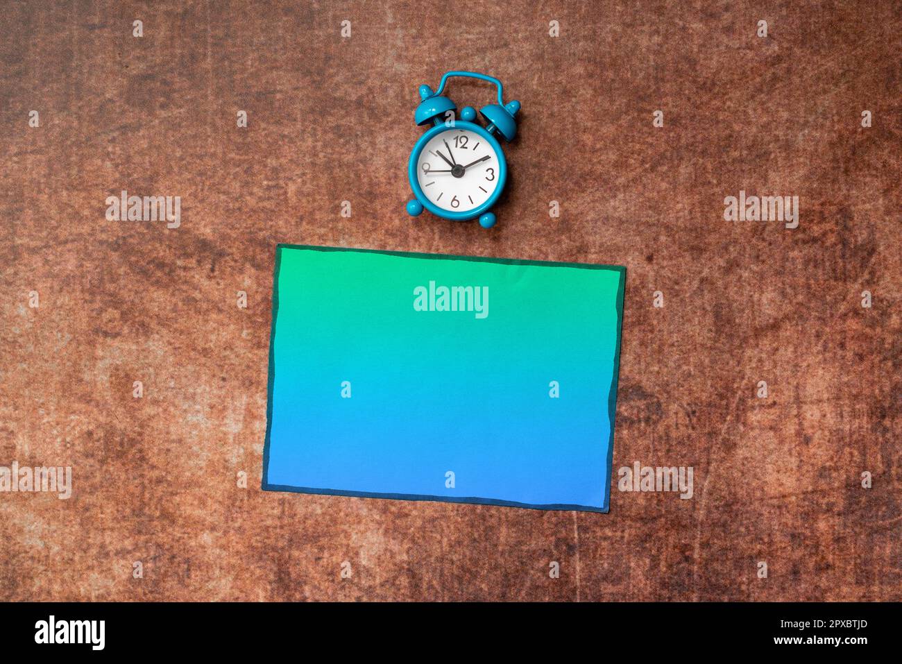 Important Message Written On Piece Of Paper. Photo Of Office Supplies ...