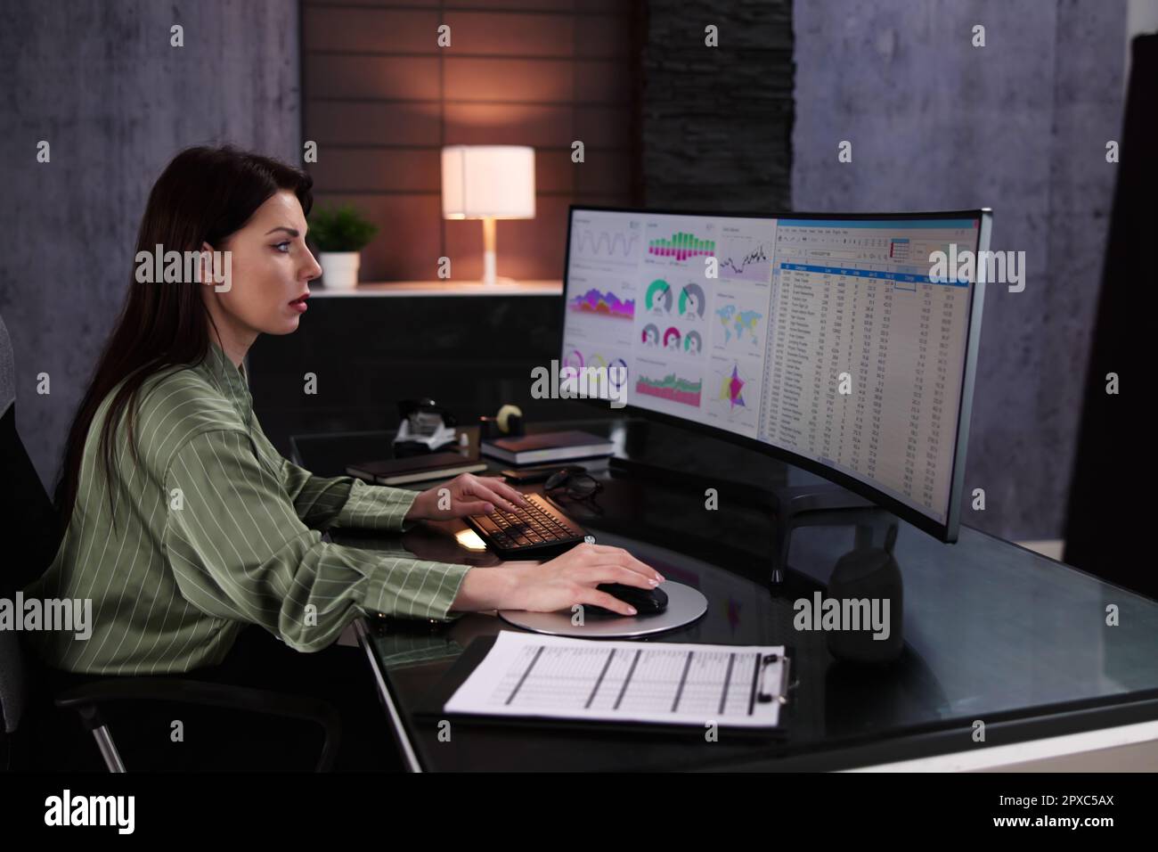 Analyst Women Looking At KPI Data On Computer Screen Stock Photo - Alamy