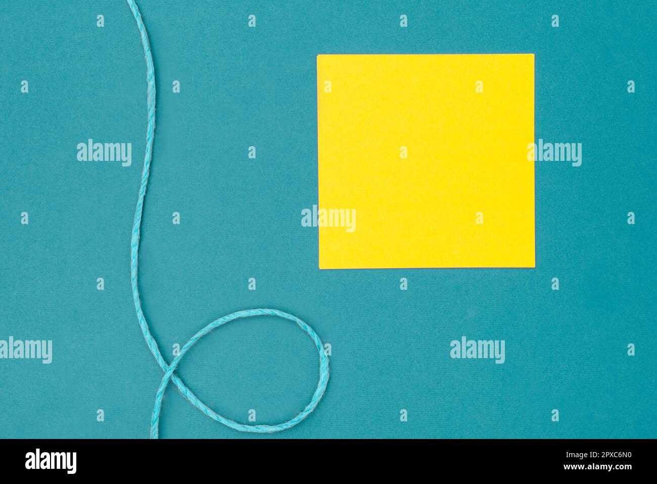 Important Message Written On Piece Of Paper. Photo Of Office Supplies ...