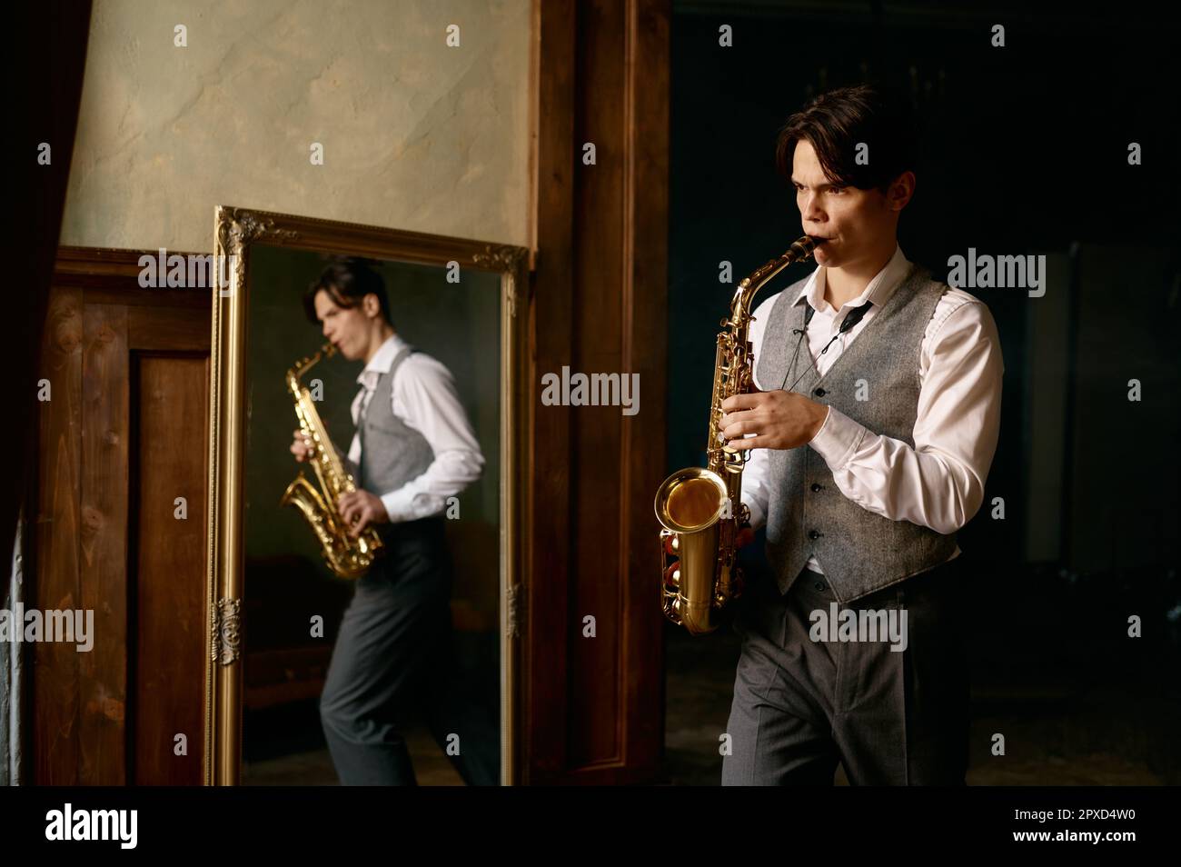 Sax blower hi-res stock photography and images - Alamy